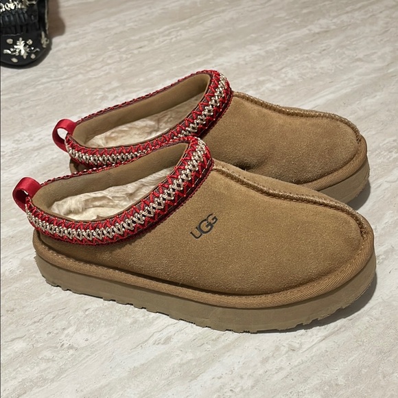 UGG | Shoes | Ugg Tazz Little Girl Tan And Red Slippers | Poshmark
